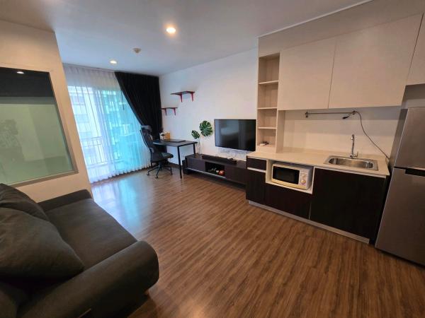 ให้เช่า คอนโด Hallmark Chaengwattana ขนาด 34 ตรม.8500 / เดือน ...