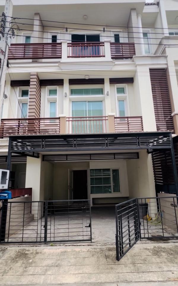 DD141 ให้เช่าทาวน์โฮม 3 ชั้น , พรีเมียมเพลส Premium Place Ekamai-Ramintra สุคนธสวัสดิ์ ...