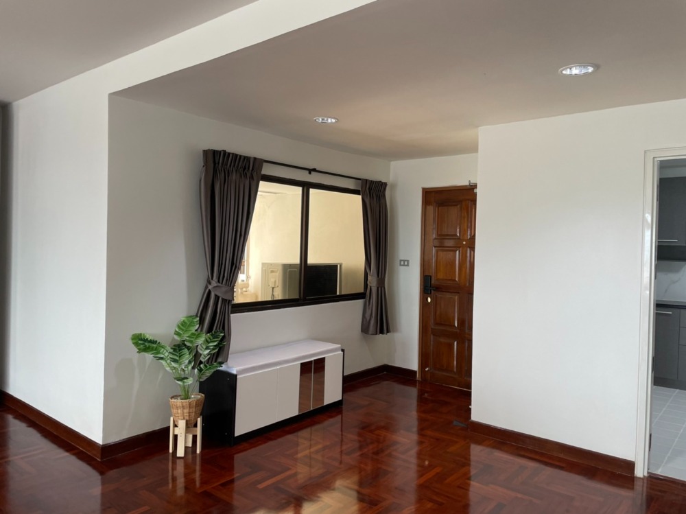 BC14 เช่า คอนโด อีส ทาวเวอร์ East Tower | Livinginsider