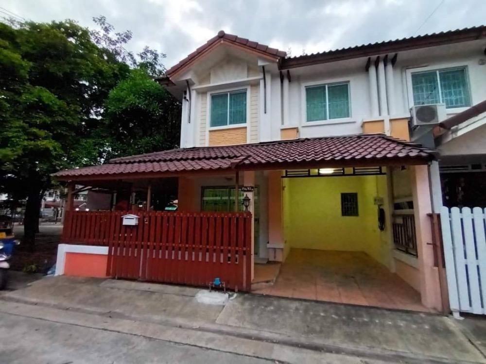 ขายทาวเฮ้าส์ หมู่บ้านพฤกษา ห้องมุม 24 ตร.ว. พฤกษา ซอยวัดสังฆทานเข่้ามา1.8 กม บ้านสวยอยู่น้อย ...