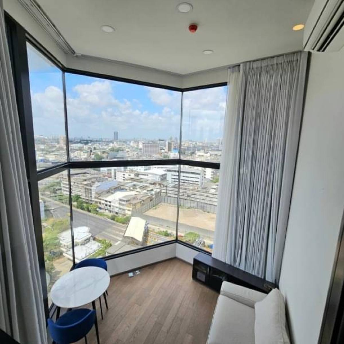 เช่า Park จุฬา ห้องมุม Fly the wing 2 ห้องนอน | Livinginsider